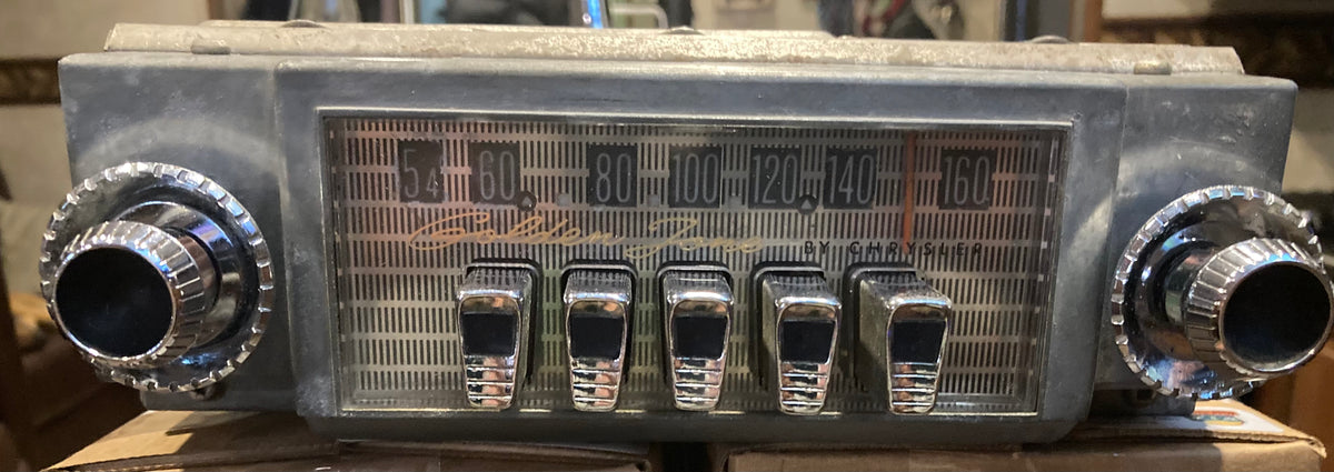 1960-62 Chrysler Windsor, Saratoga, New Yorker, 300F AM radio with Blu ...